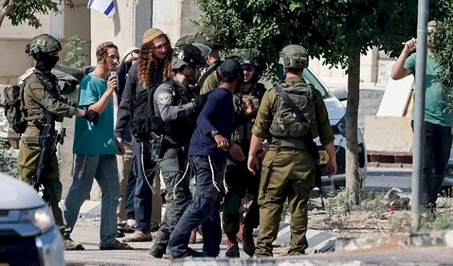 بريطانيا تفرض عقوبات على 4 مستوطنين ضالعين باعتداءات ضد فلسطينيين