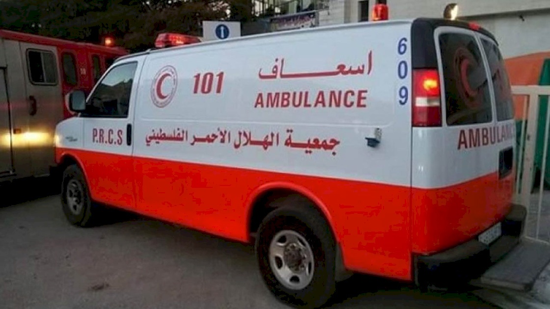 Occupation injures a young man by gunfire near the separation barrier ...