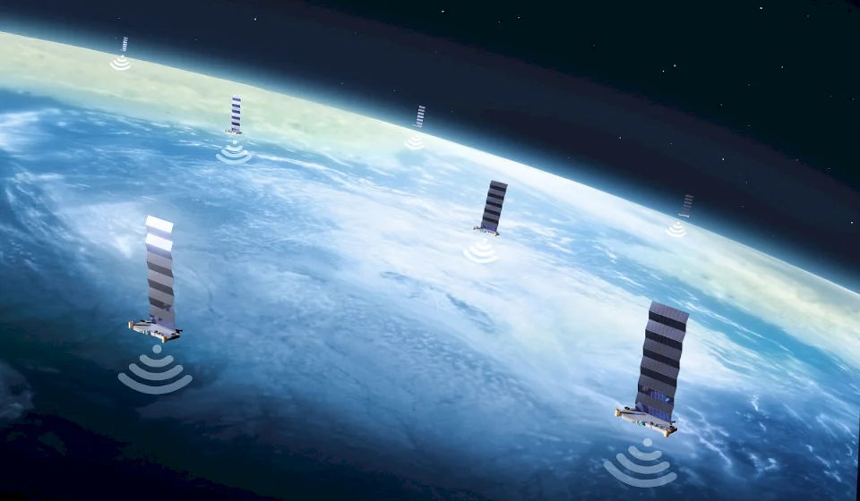 Musks Starlink Satellites Fall to Earth at a Dangerous Rate - Sada News ...