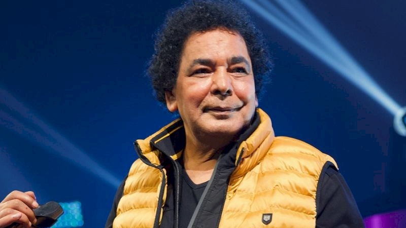 First Appearance After His Health Crisis.. Mohamed Mounir Appears with ...